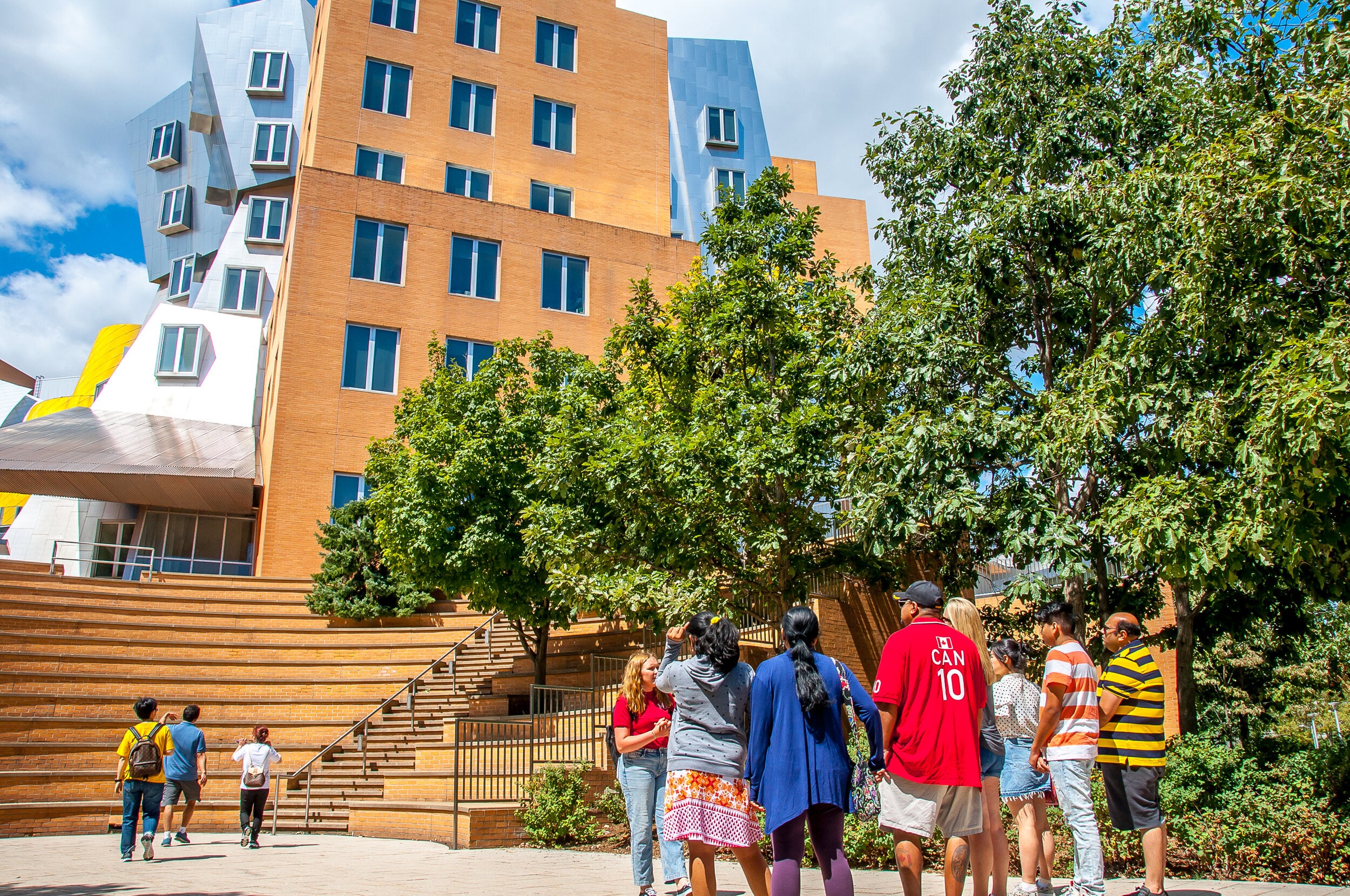 Official Tours of Harvard & MIT – Trademark Tours
